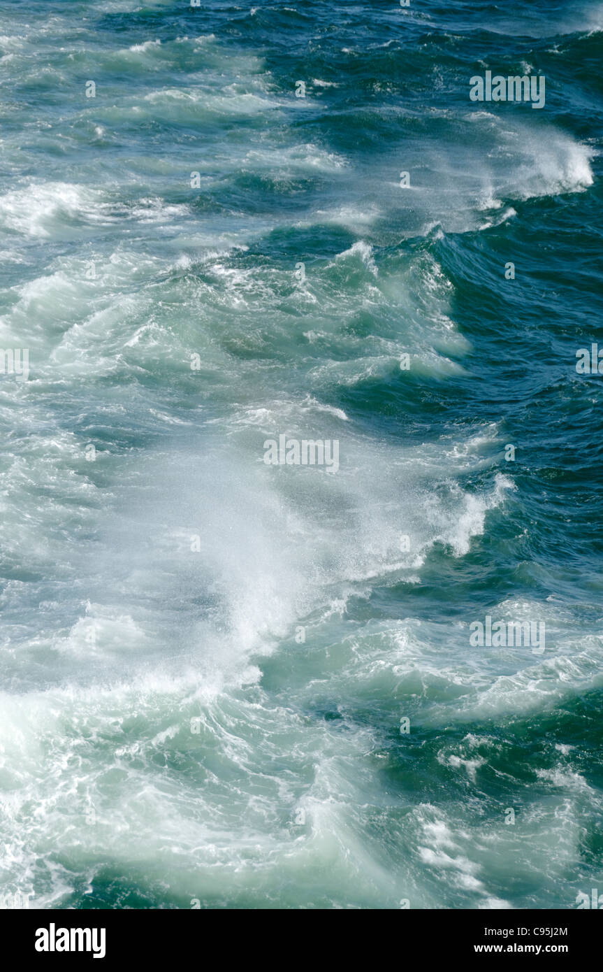 Wind spray hi-res stock photography and images - Alamy
