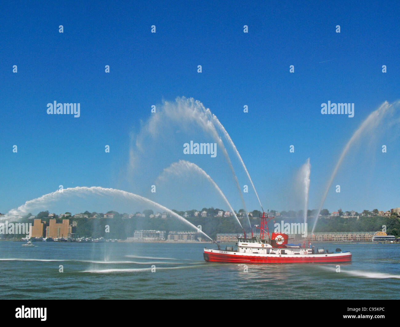 John harvey fireboat new york hi-res stock photography and images - Alamy