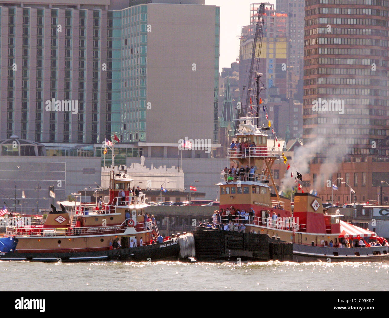 Tugboat races on the Hudson River in New York City Stock Photo - Alamy