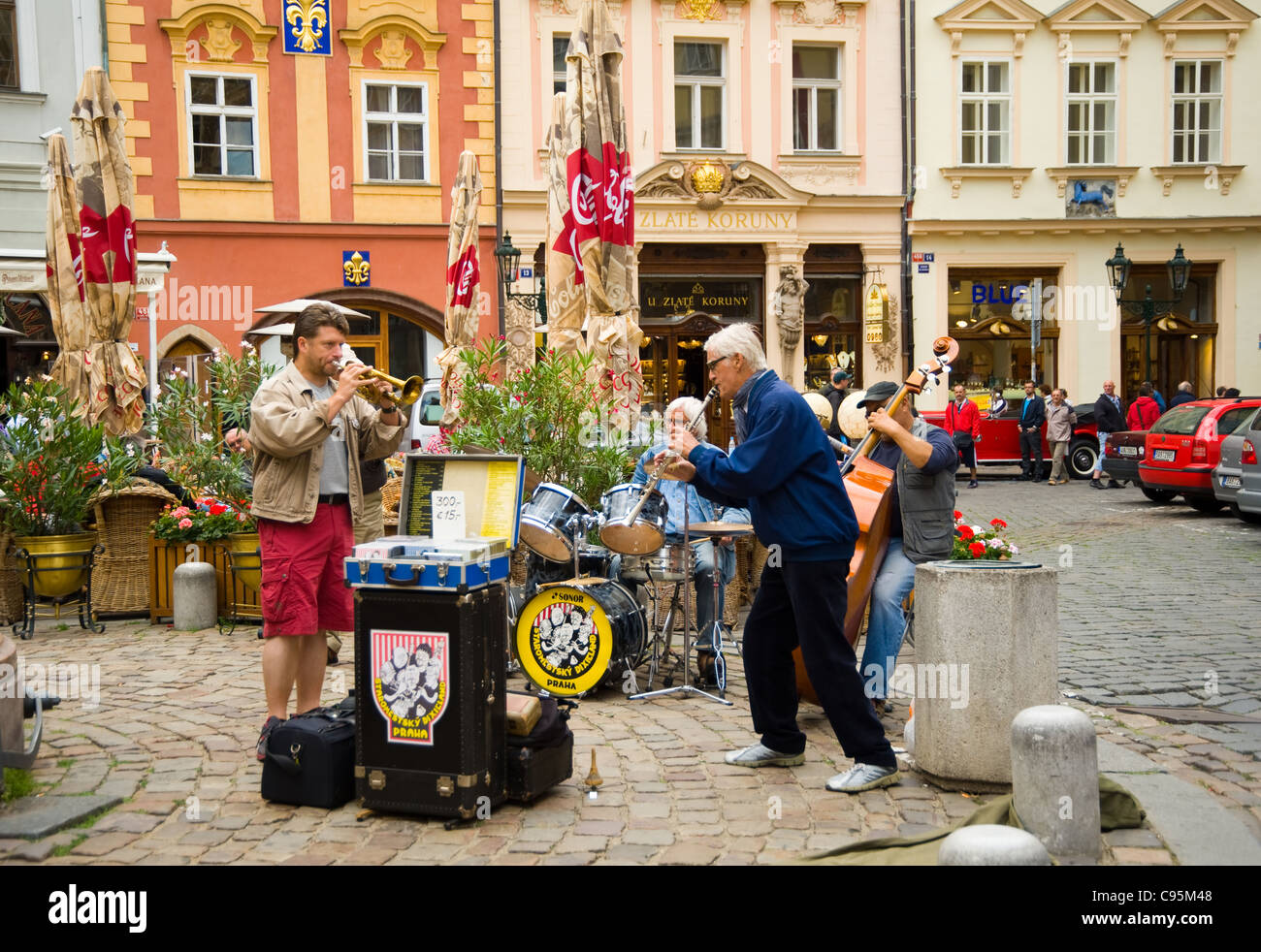 Outdoor musical instruments hi-res stock photography and images - Alamy
