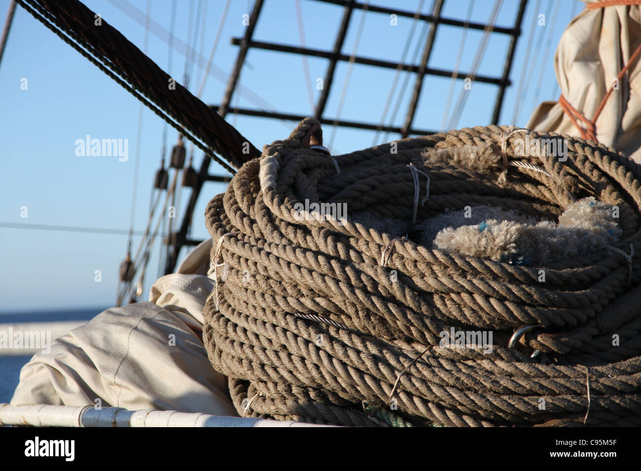 Old Ship tackles on the frigate Stock Photo - Alamy