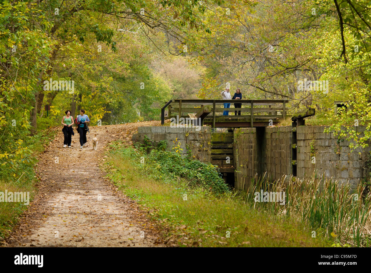 C&O Canal National Historical Park towpath, lock 10, near Glen Echo ...