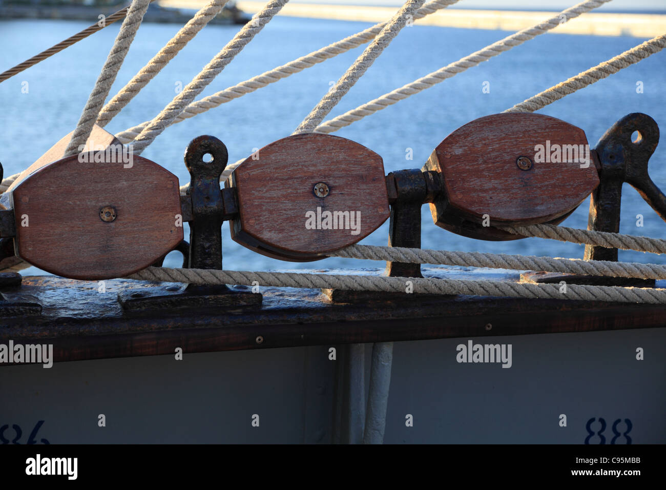 Old Ship tackles on the frigate Stock Photo - Alamy