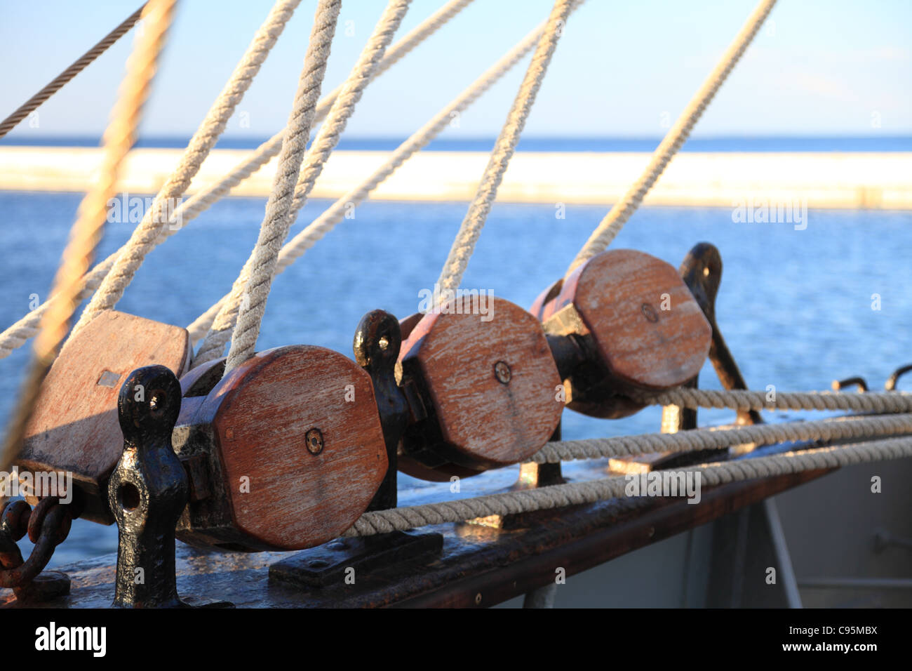 Old Ship tackles on the frigate Stock Photo - Alamy