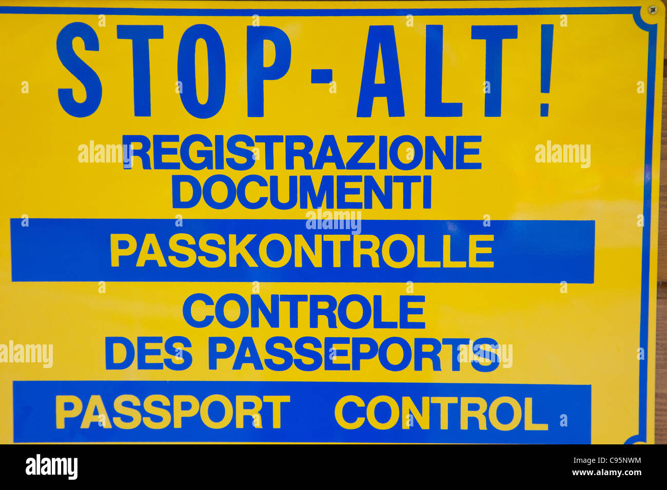 Passport control hi-res stock photography and images - Alamy