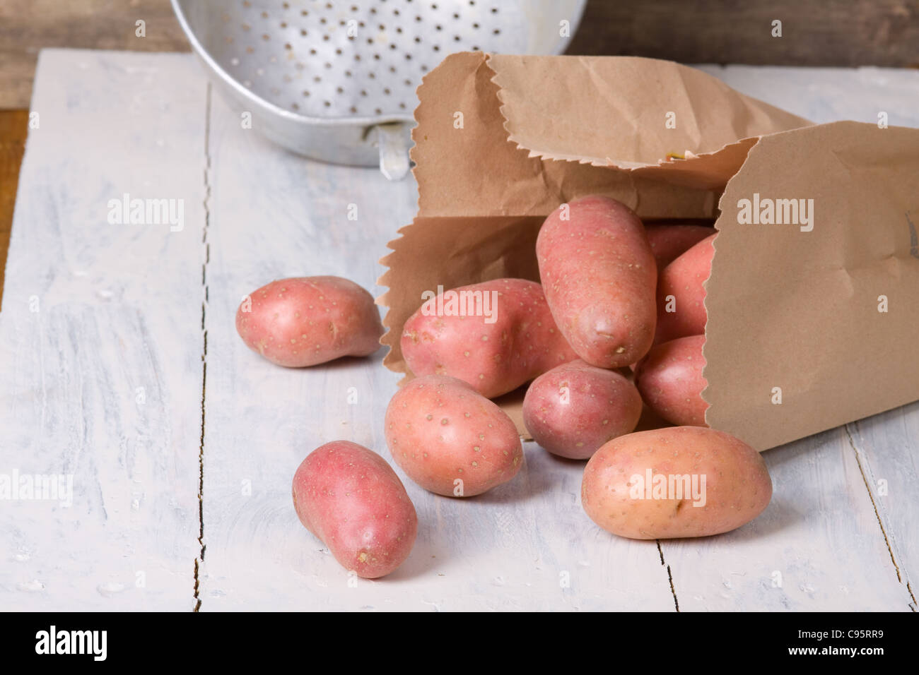 Potatoes in paper bag hi-res stock photography and images - Alamy