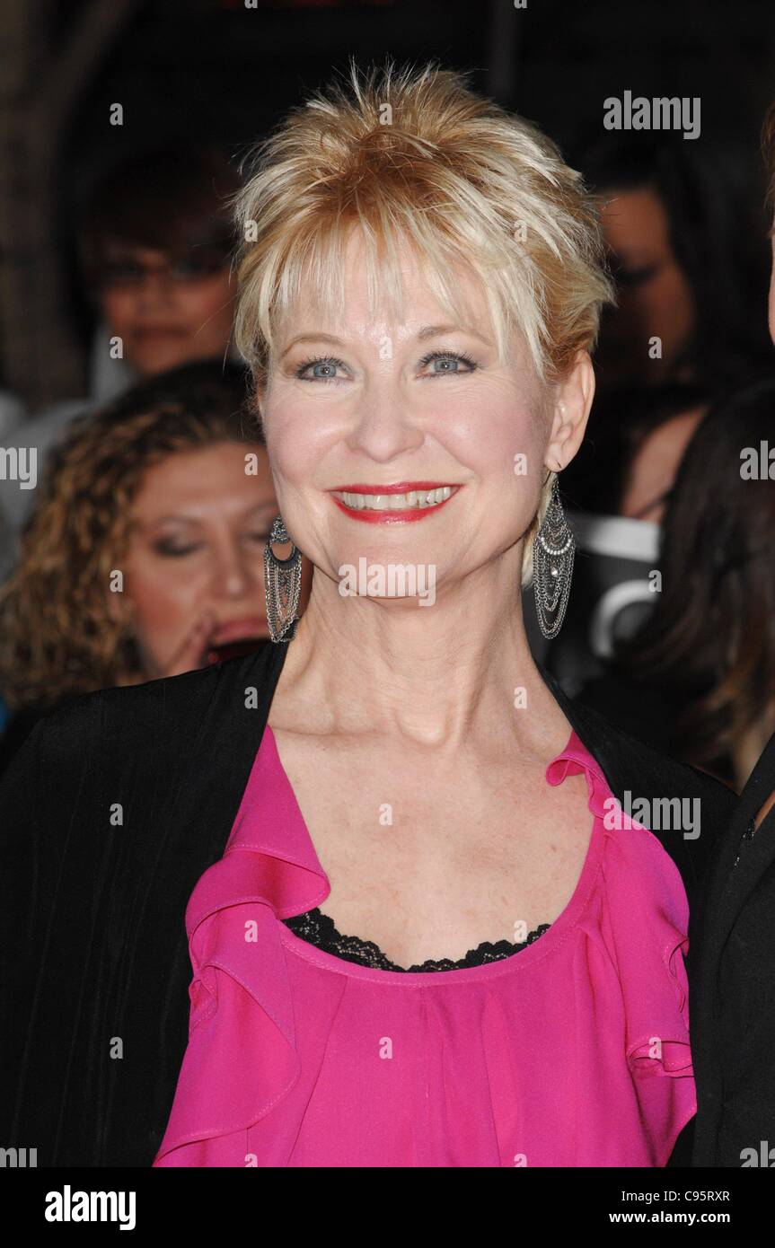 Dee Wallace at arrivals for The Twilight Saga: Breaking Dawn - Part 1 ...