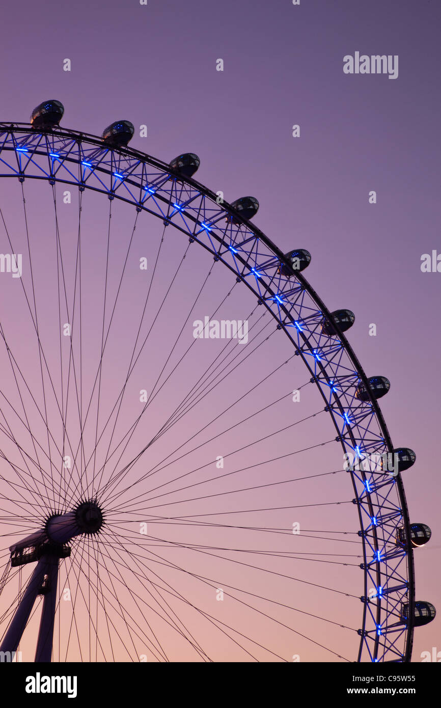 England, London, London Eye at Dawn Stock Photo - Alamy