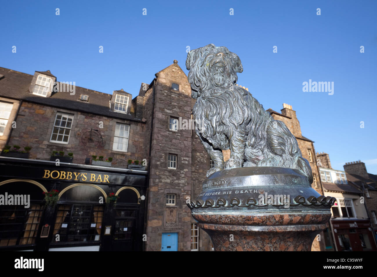 Scotland, Edinburgh, Greyfriars Bobby Statue Stock Photo - Alamy