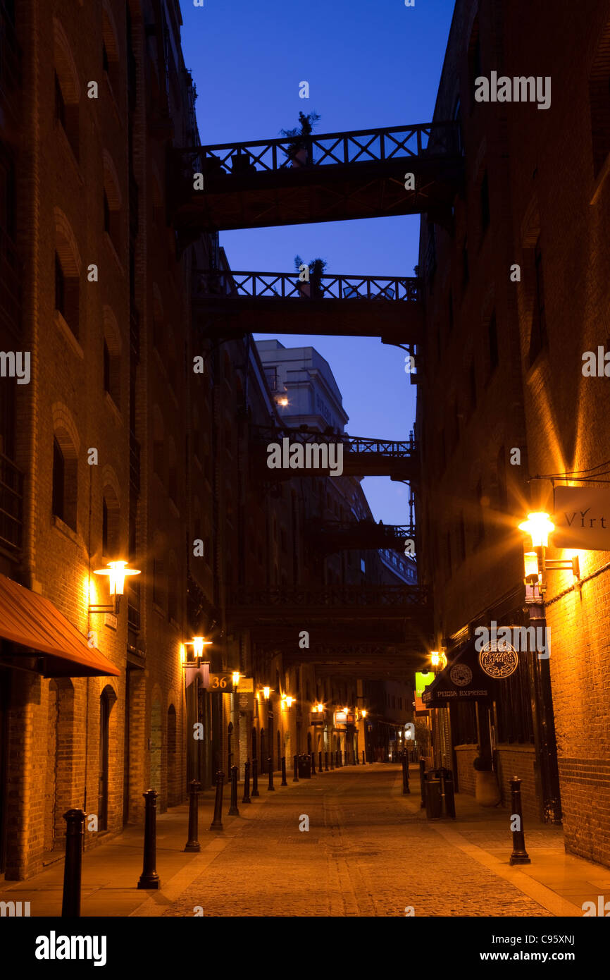 England, London, Shad Thames Stock Photo - Alamy