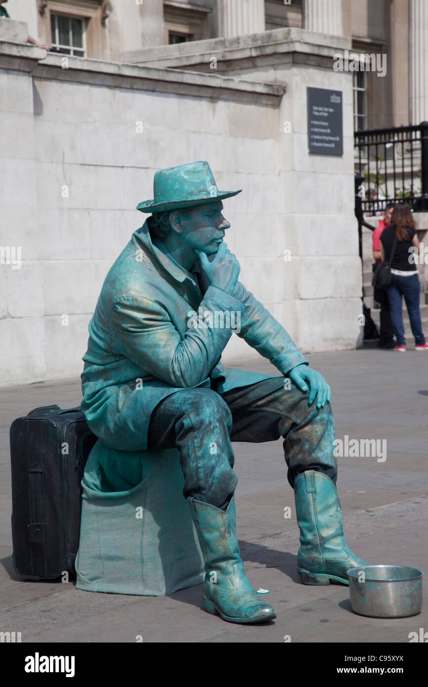 England, London, Trafalgar Square, Human Statue Stock Photo - Alamy