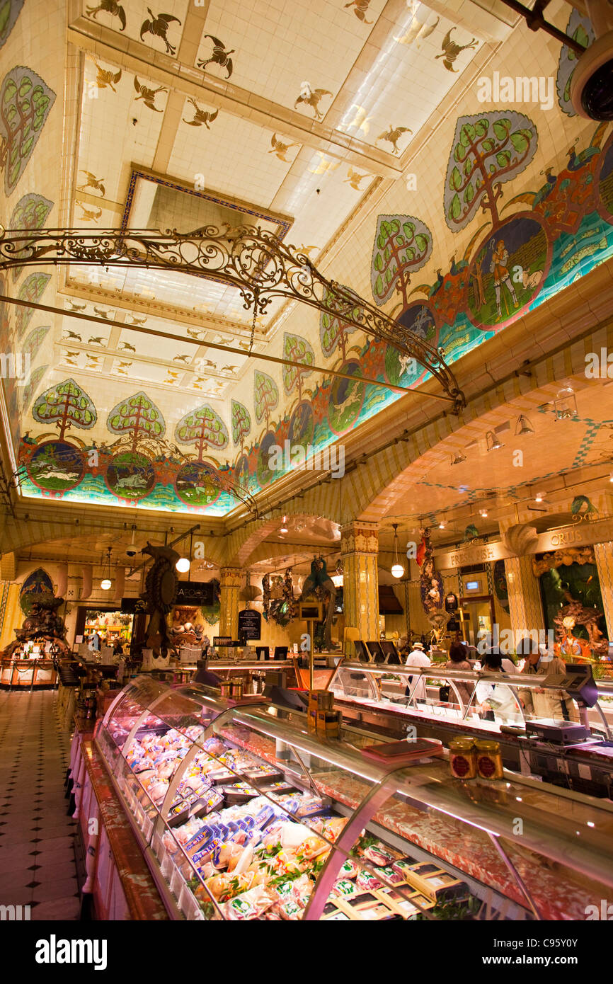 Harrods interior hi-res stock photography and images - Alamy