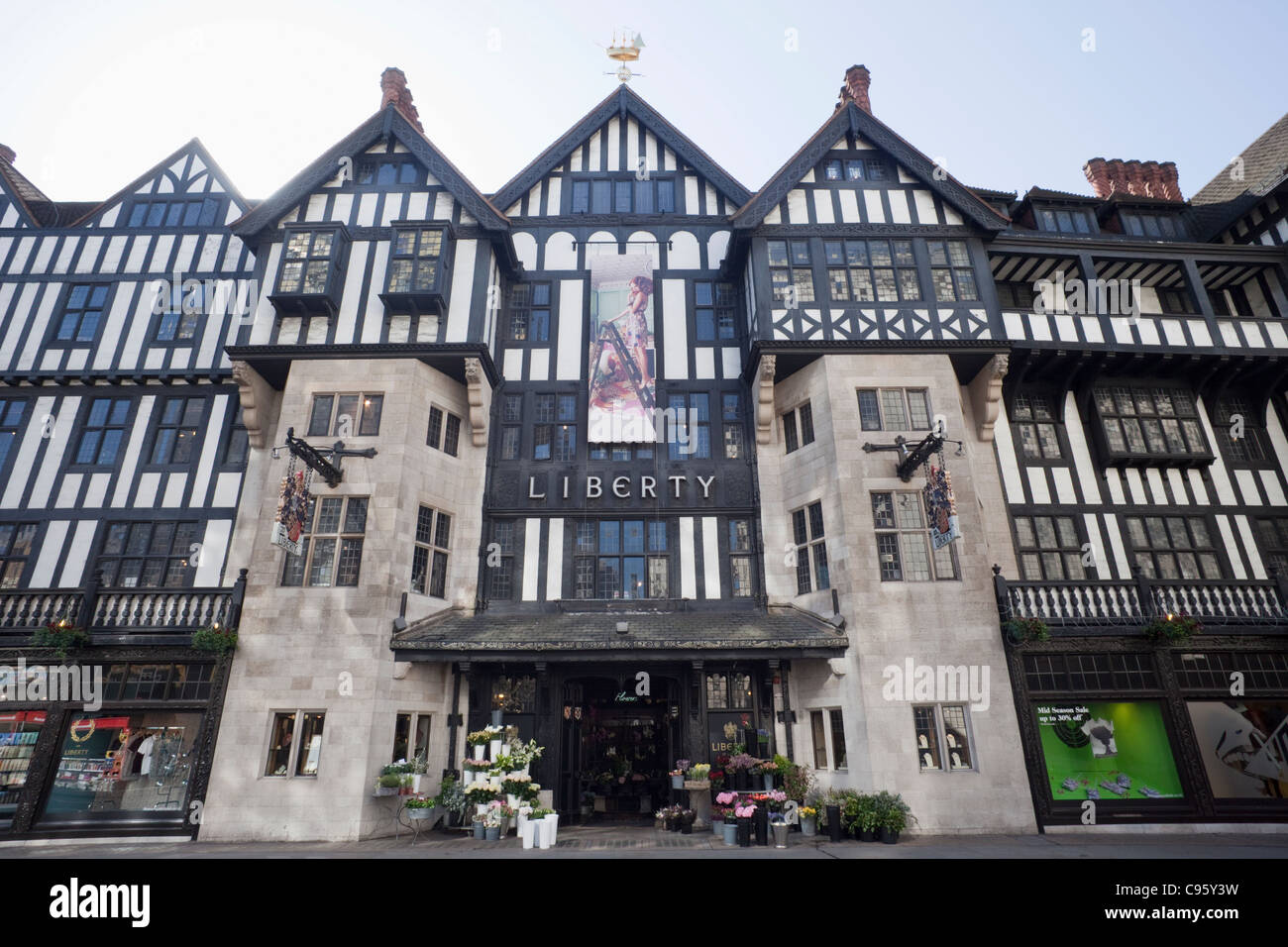Liberty of london hi-res stock photography and images - Alamy