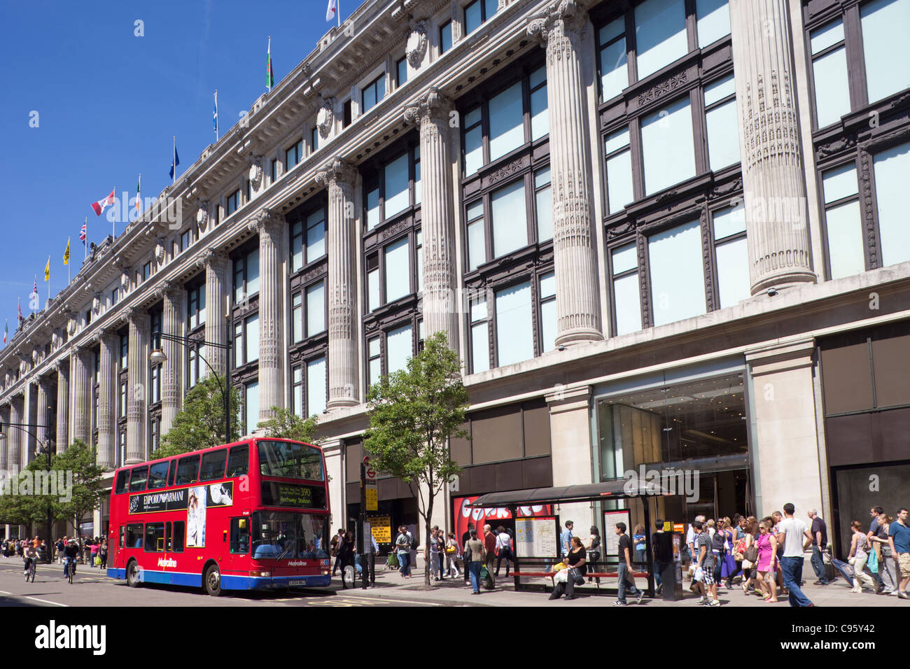 Selfridges london oxford street hi-res stock photography and images - Alamy