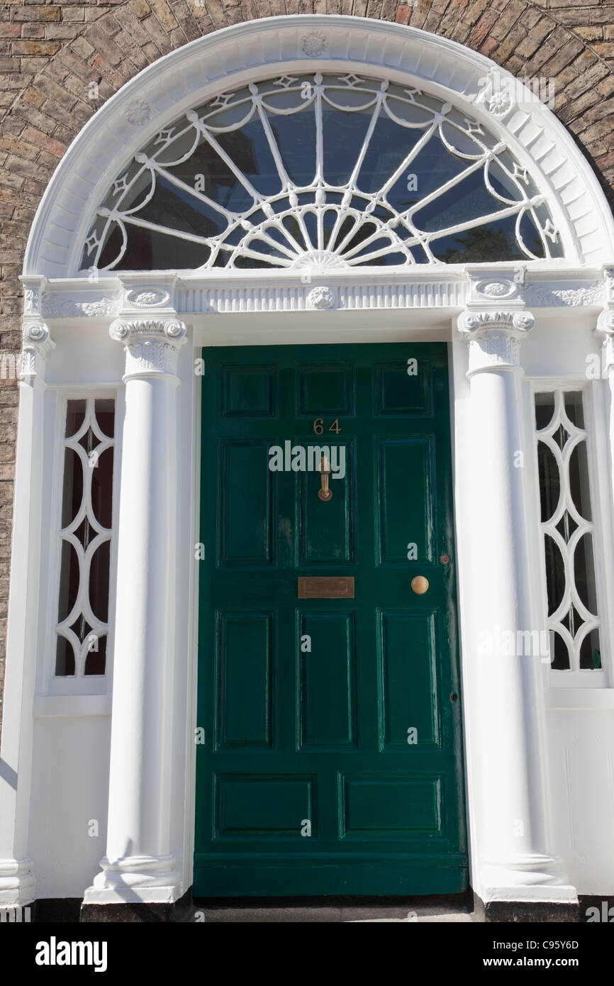 Colourful door dublin ireland hi-res stock photography and images - Alamy