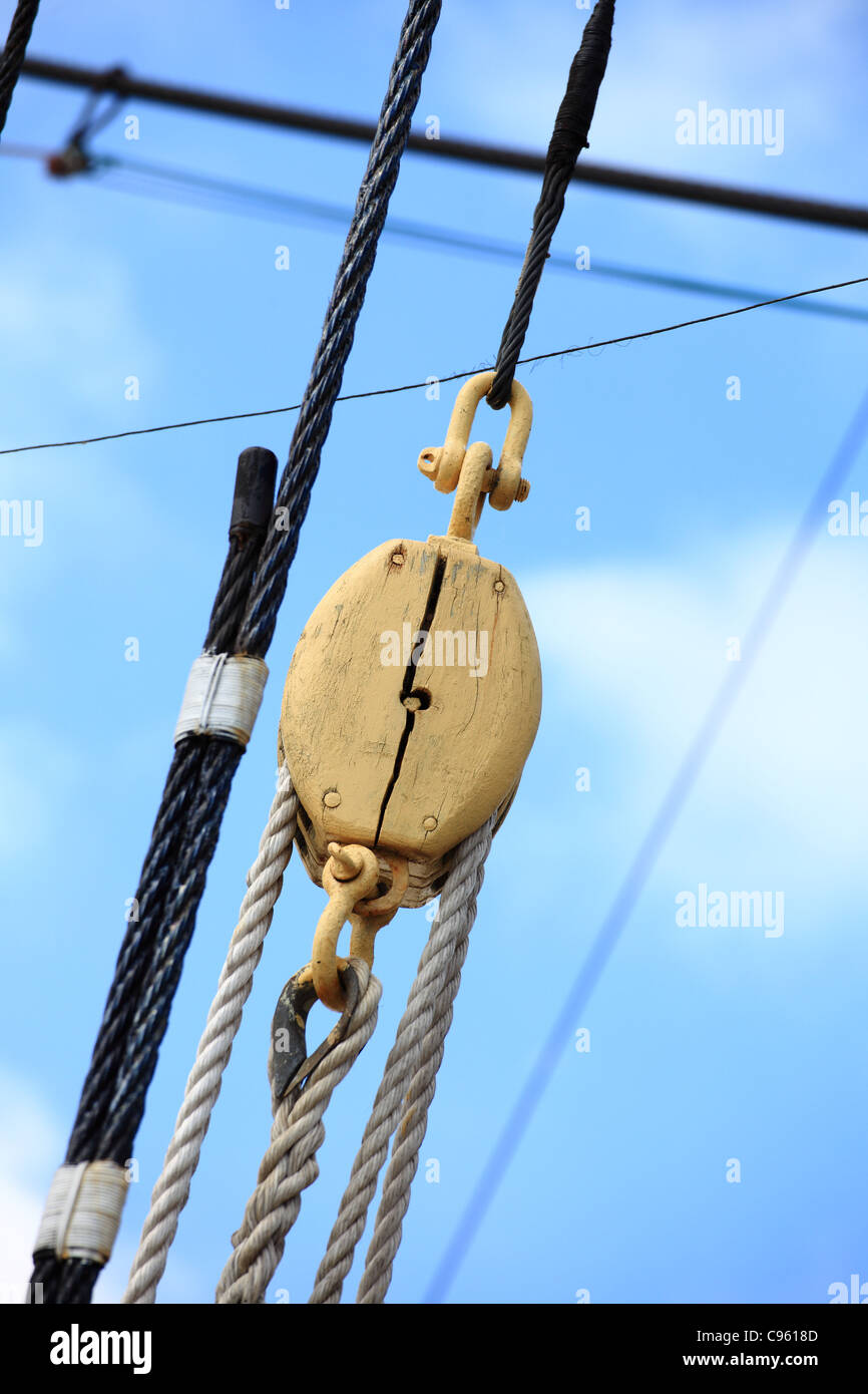 Masts and rope of sailing ship old boat detail Stock Photo - Alamy