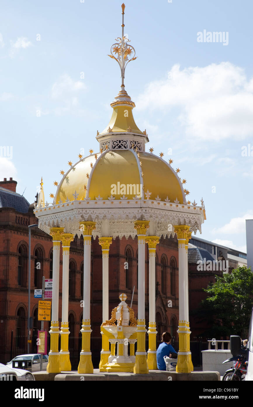 Northern Ireland, Belfast, Victoria Square, Jaffe Fountain Stock Photo ...