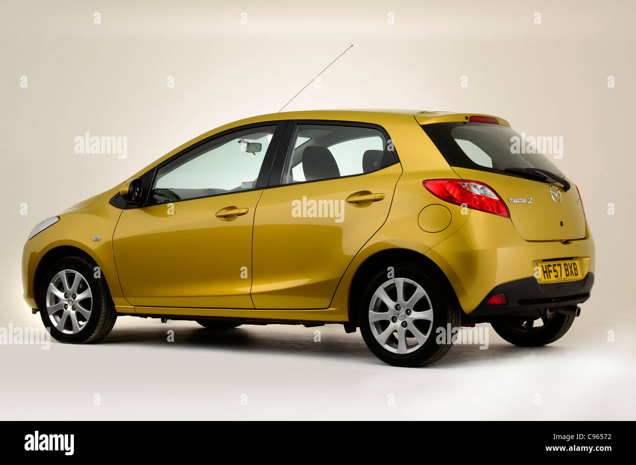 2007 Mazda 2 TS2 Stock Photo - Alamy