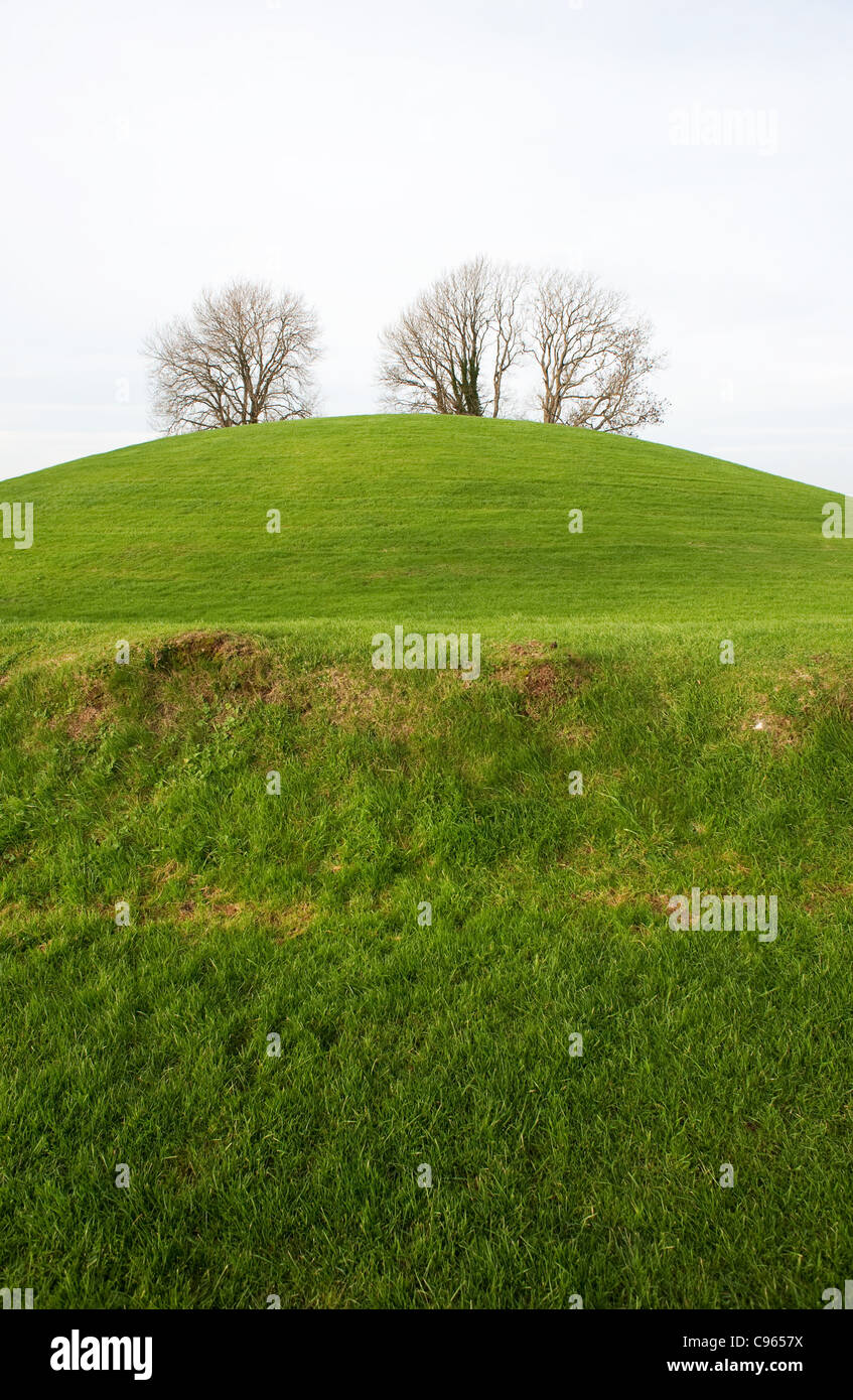 Navan Fort – known in Old Irish as Eṁaın Ṁacha, is an ancient monument ...