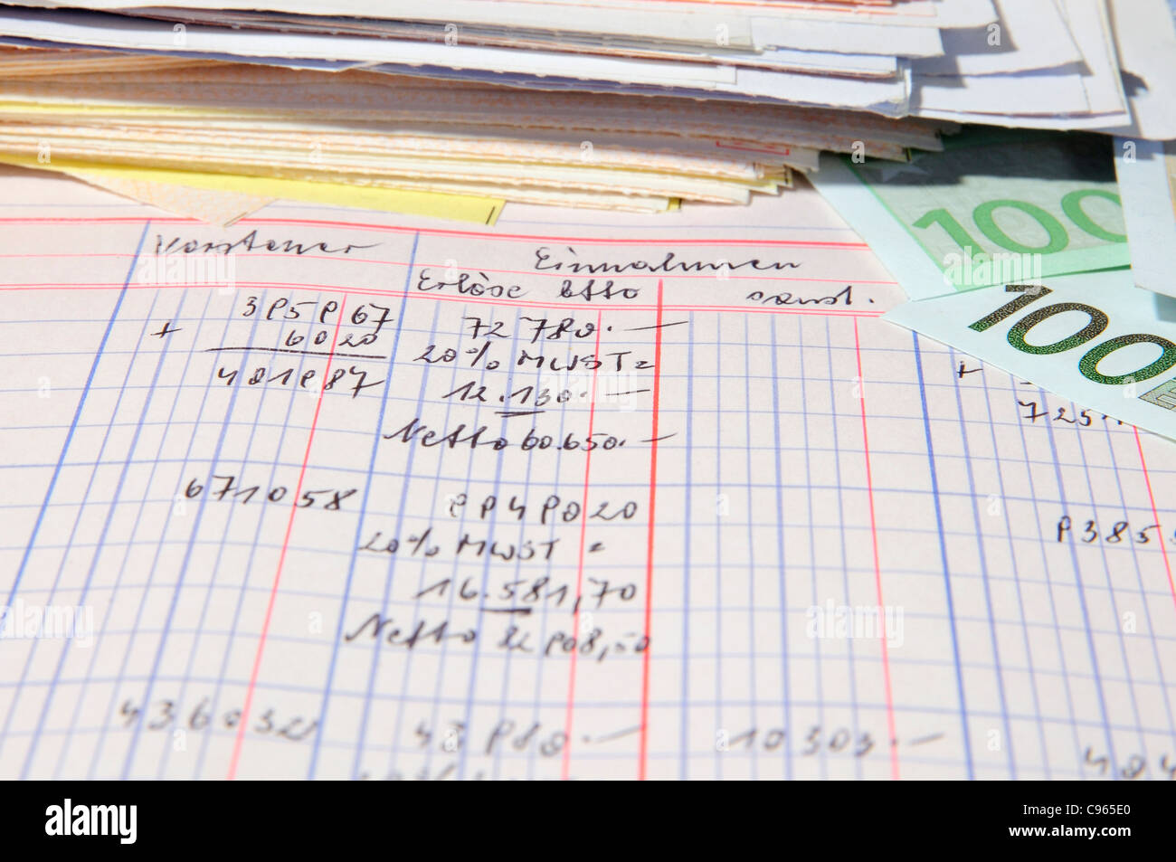 Accounting cash book Stock Photo - Alamy