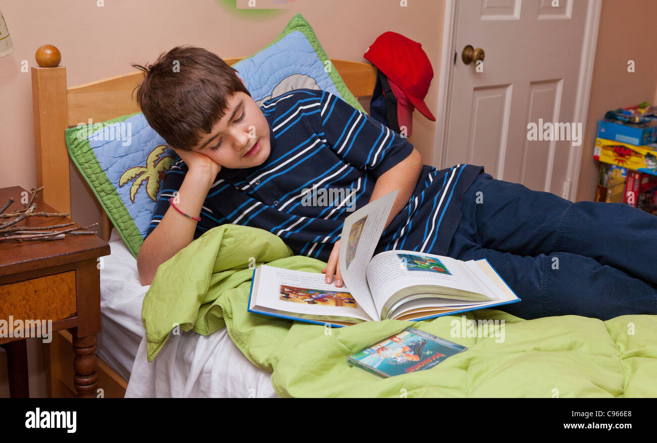 Autistic teen hi-res stock photography and images - Alamy
