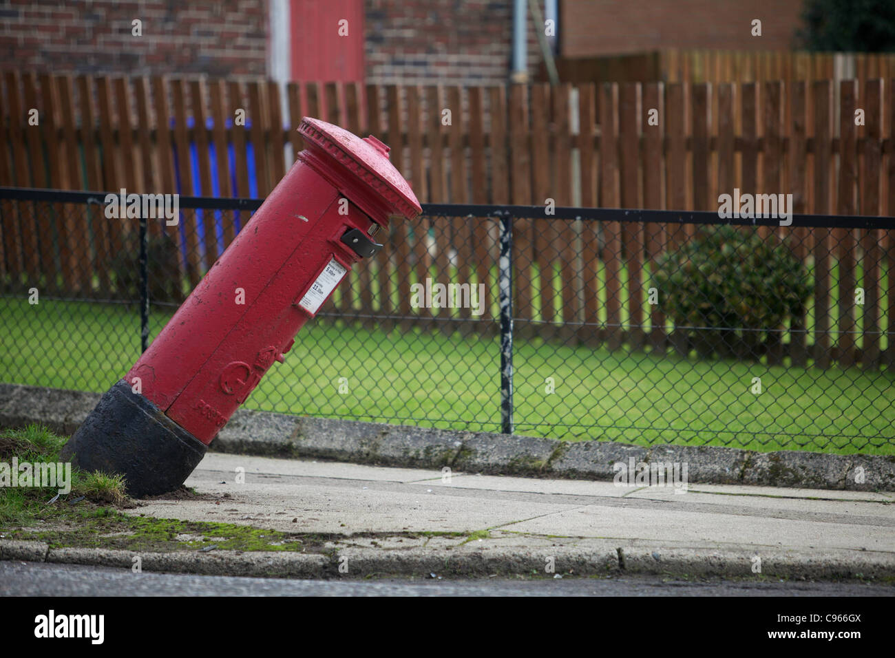 Damaged royal mail post box hi-res stock photography and images - Alamy