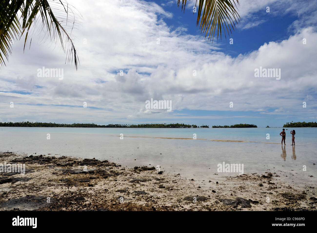 French Polynesia Rangiroa lagon bleu Stock Photo - Alamy