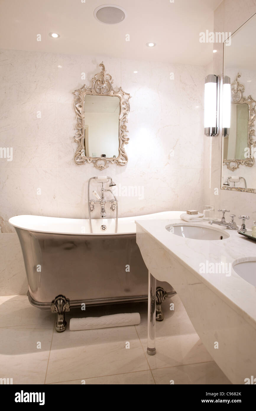 Goring hotel beeston place london hi-res stock photography and images ...