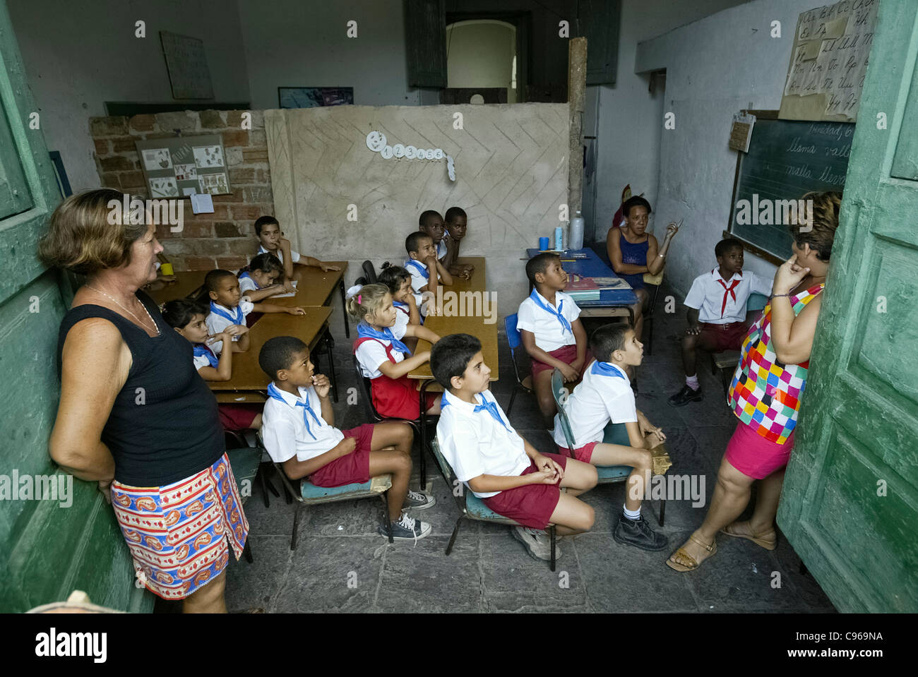 Cuban children in school classroom, Trinidad, Cuba Stock Photo - Alamy