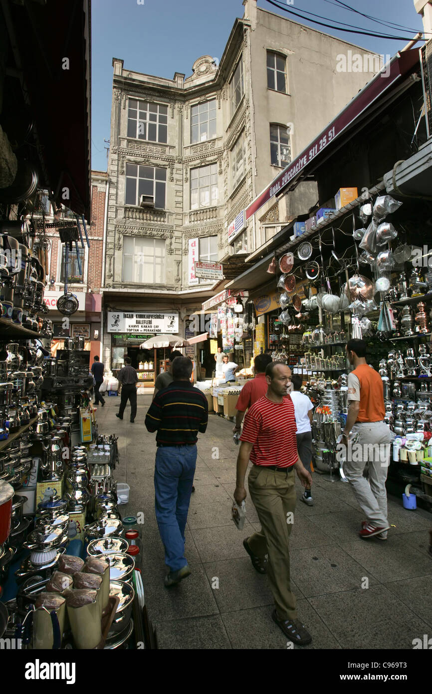 Street market in Istanbul, Turkey Stock Photo - Alamy