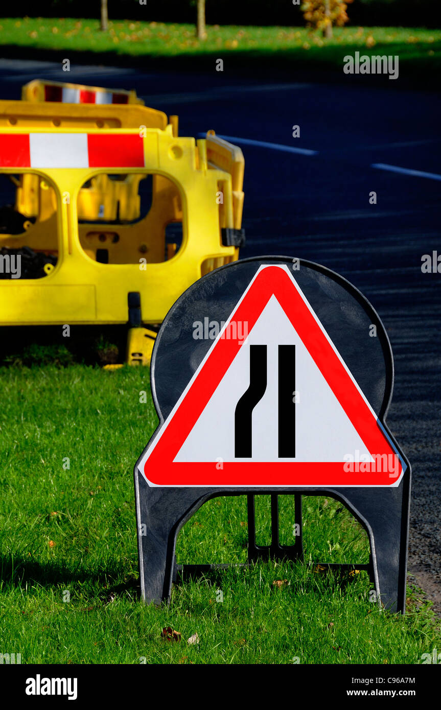 Obstruction road sign hi-res stock photography and images - Alamy