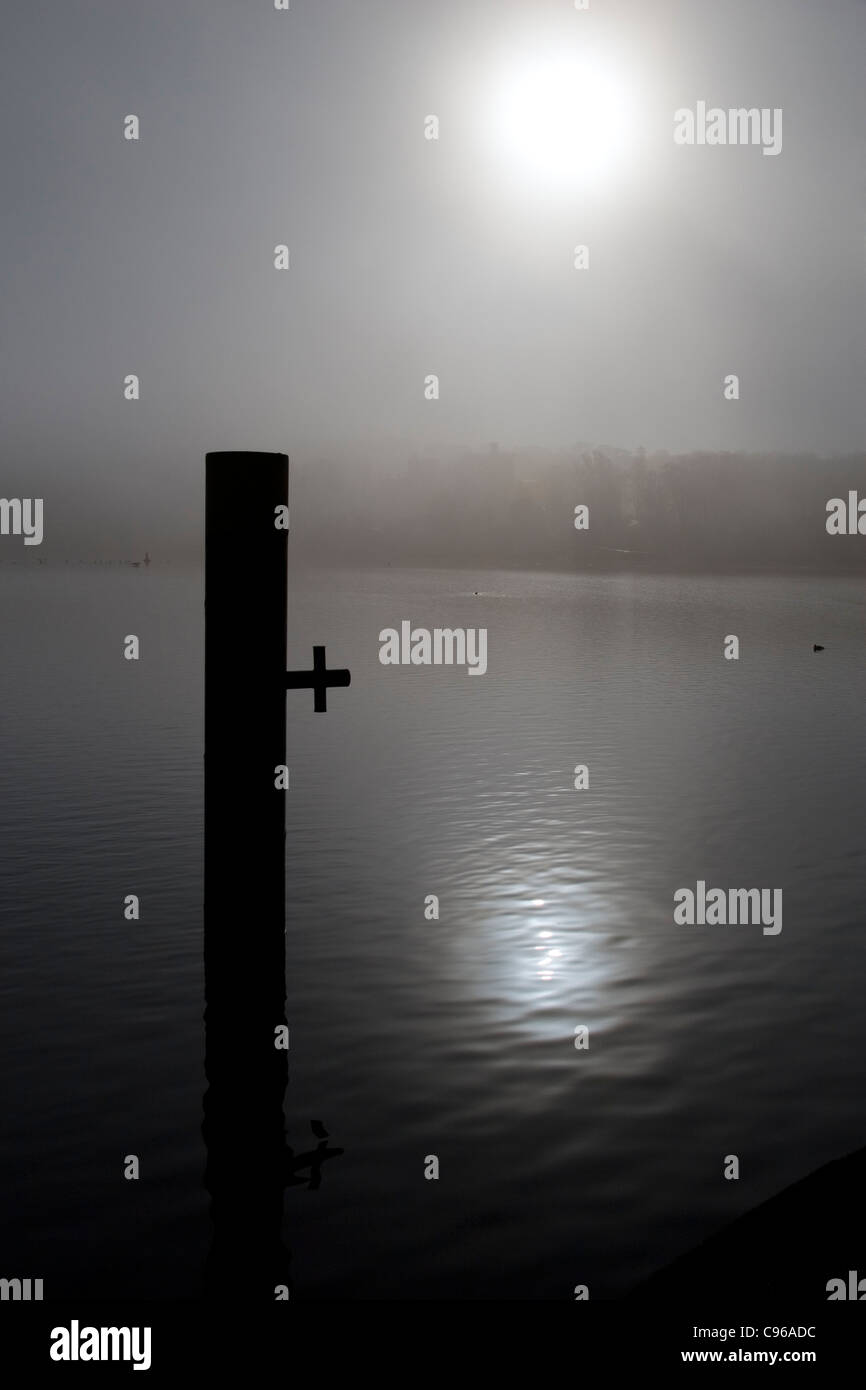 Mooring light hi-res stock photography and images - Alamy