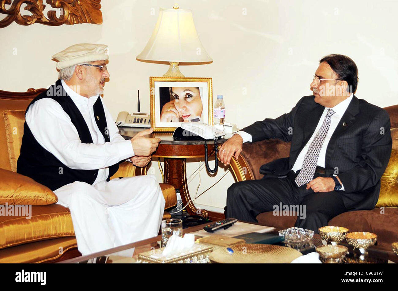 President asif ali hi-res stock photography and images - Alamy