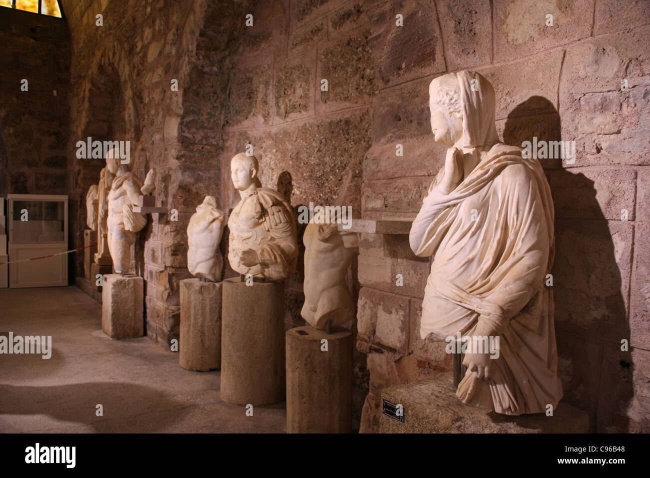 Museum of side hi-res stock photography and images - Alamy