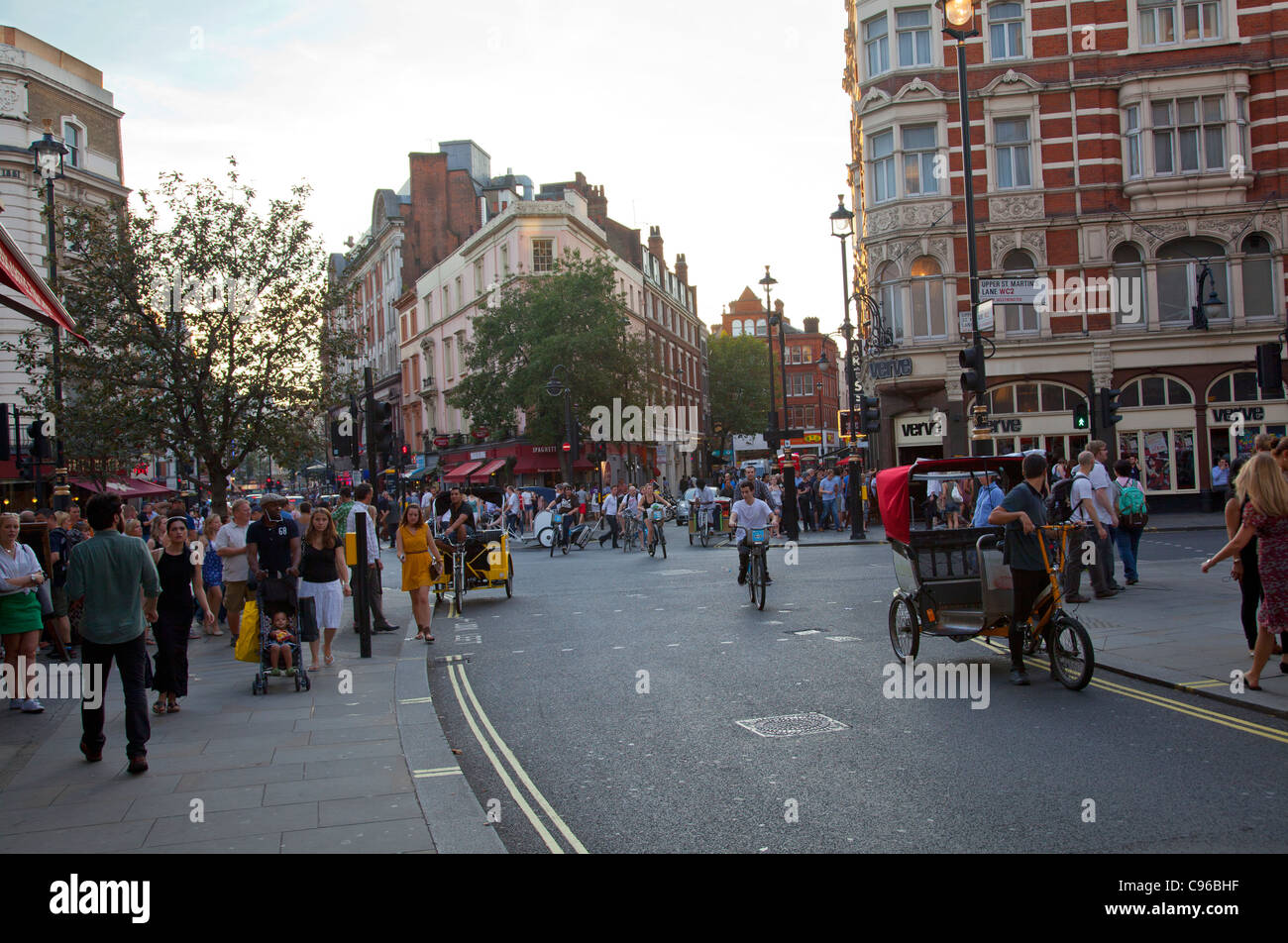 Busy roads in central london hi-res stock photography and images - Alamy