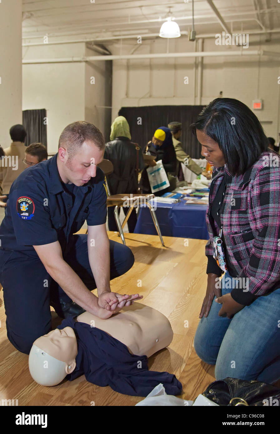 Cpr hi-res stock photography and images - Alamy