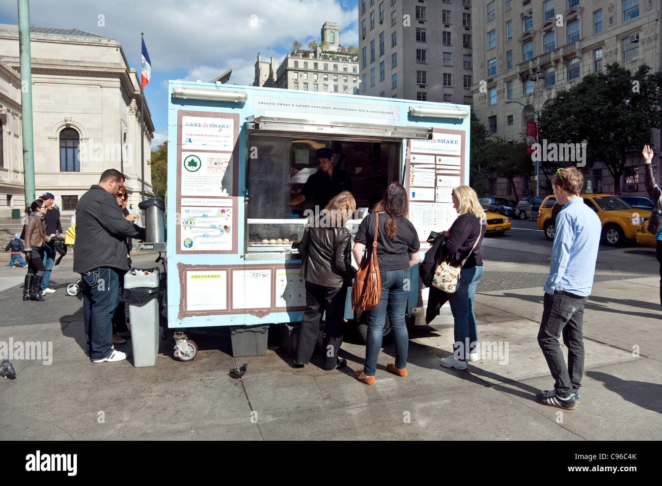 Mobile sweet van hi-res stock photography and images - Alamy