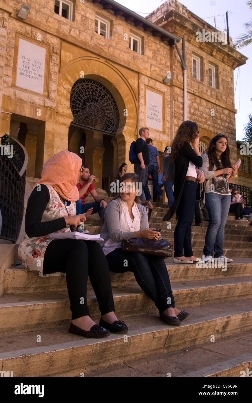 Students on the campus of the American University of Beirut (AUB), Ras Beirut, Lebanon Stock ...