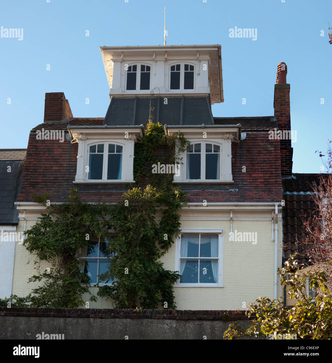 House lookout on roof look hi-res stock photography and images - Alamy