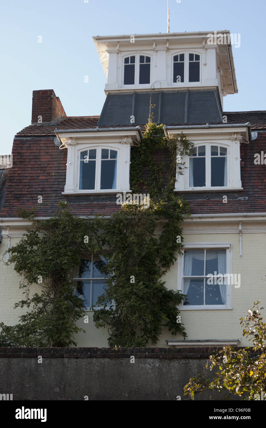 House with lookout on roof to look out to sea Stock Photo - Alamy