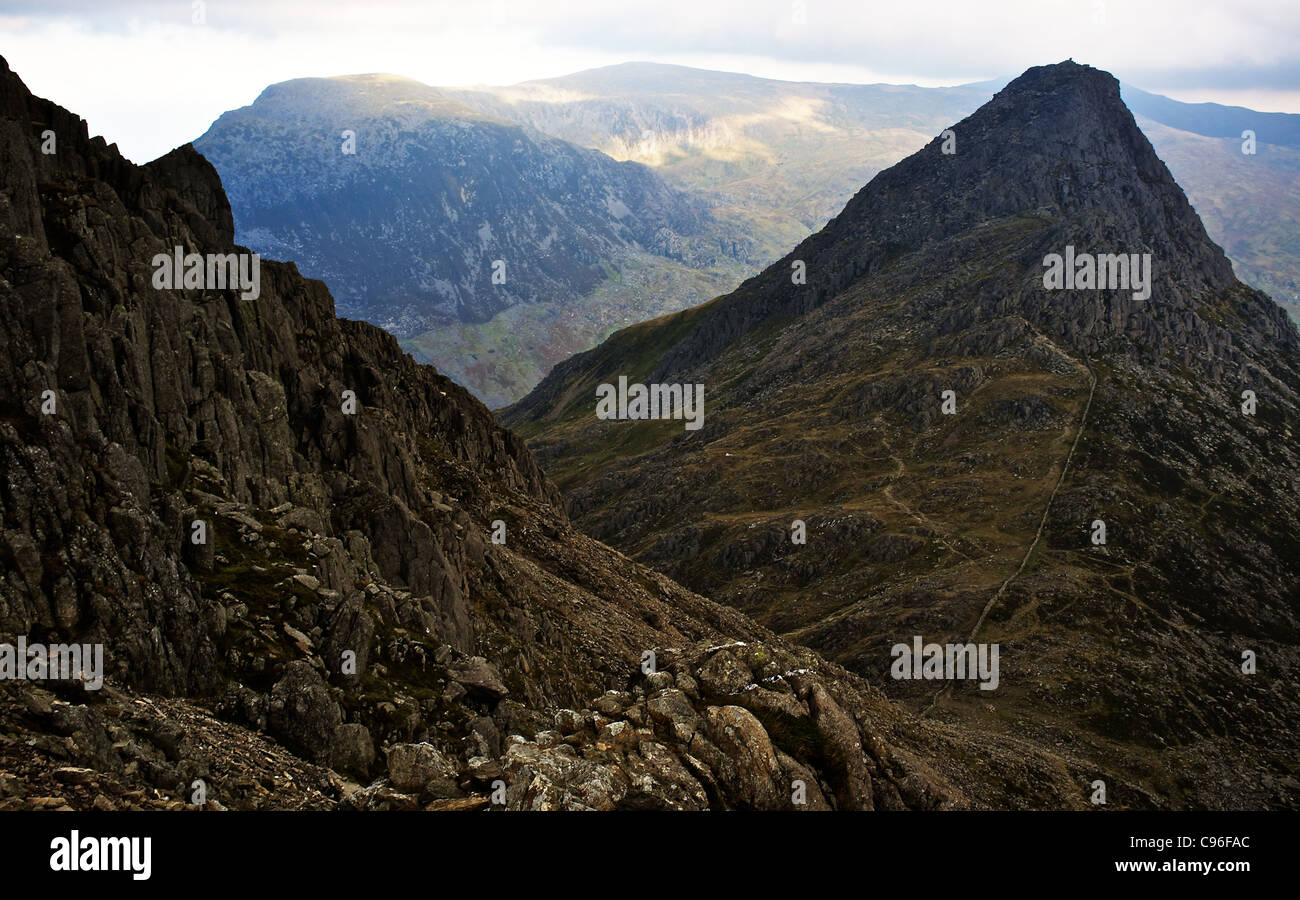 Dramatic snowdonia landscape hi-res stock photography and images - Alamy