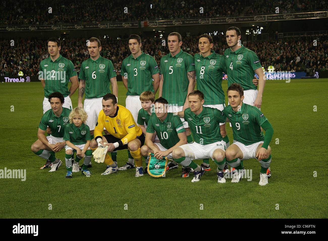 Team 2°st hi-res stock photography and images - Alamy