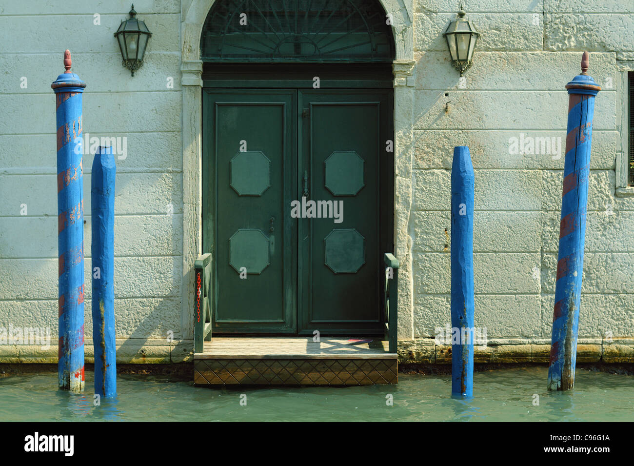 Door venice hi-res stock photography and images - Alamy