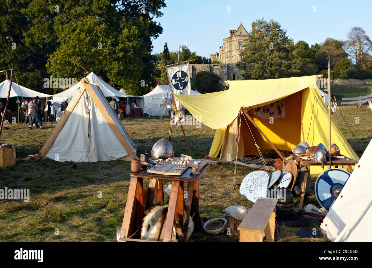 Medieval encampment hi-res stock photography and images - Alamy
