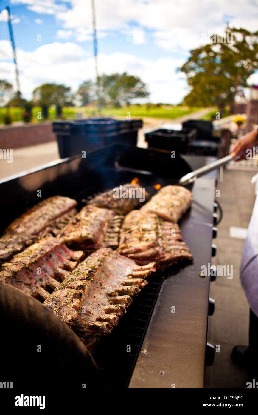 Full rack of ribs hi-res stock photography and images - Alamy
