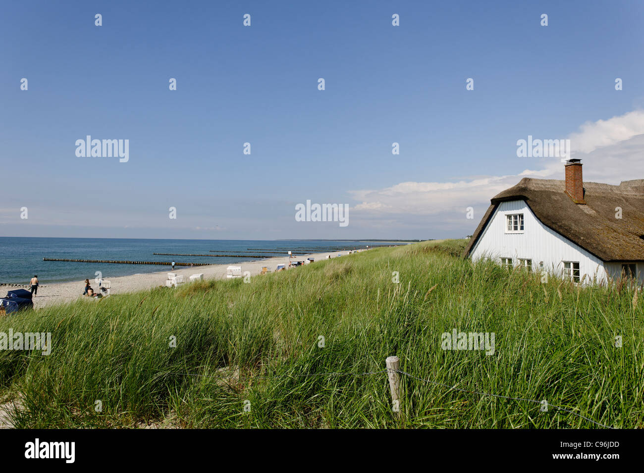 Thatched-roof house on the beach of Ahrenshoop, Fischland-Darss-Zingst ...