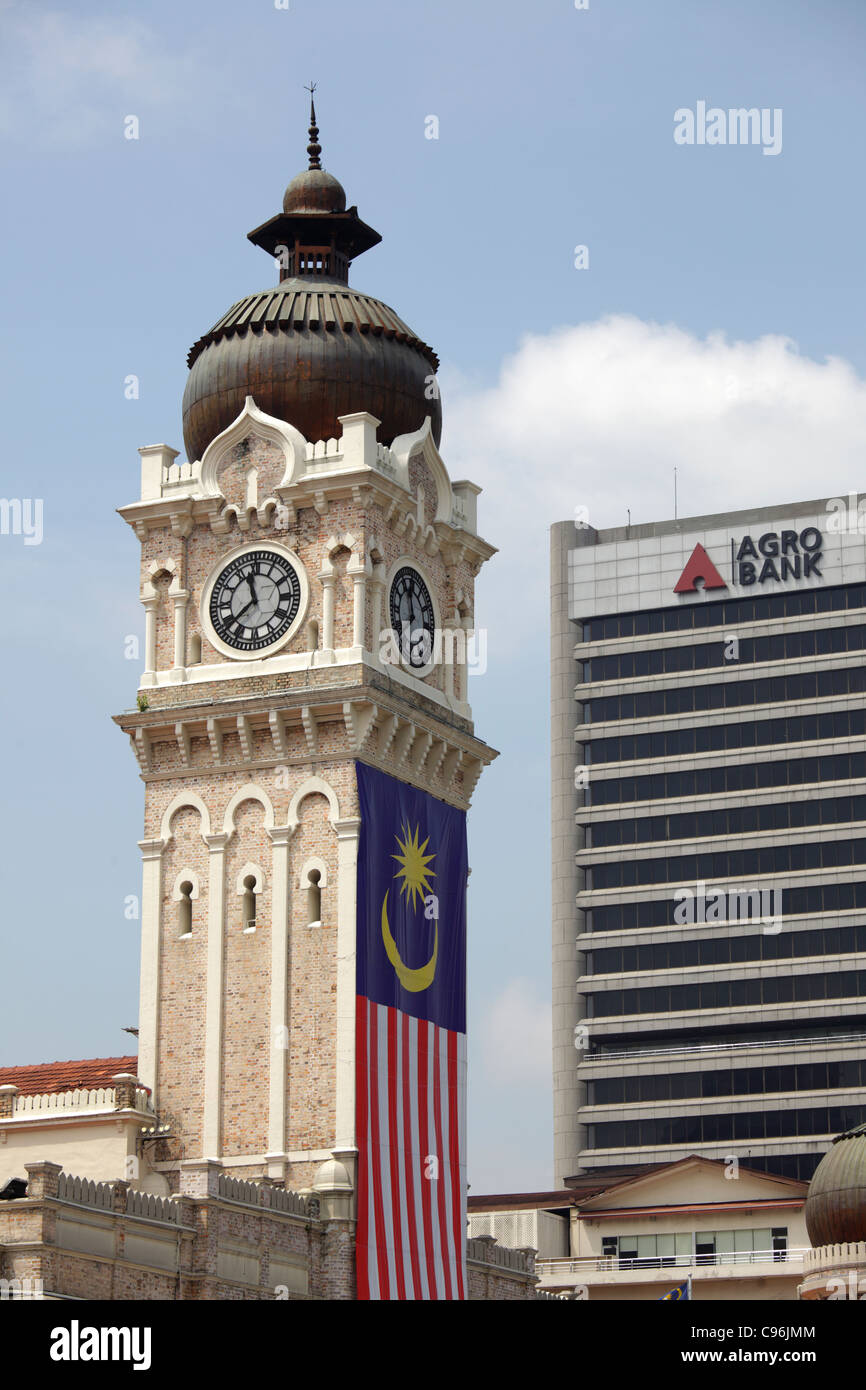 The clock tower of the Sultan Abdul Samad Building, Merdeka Square ...