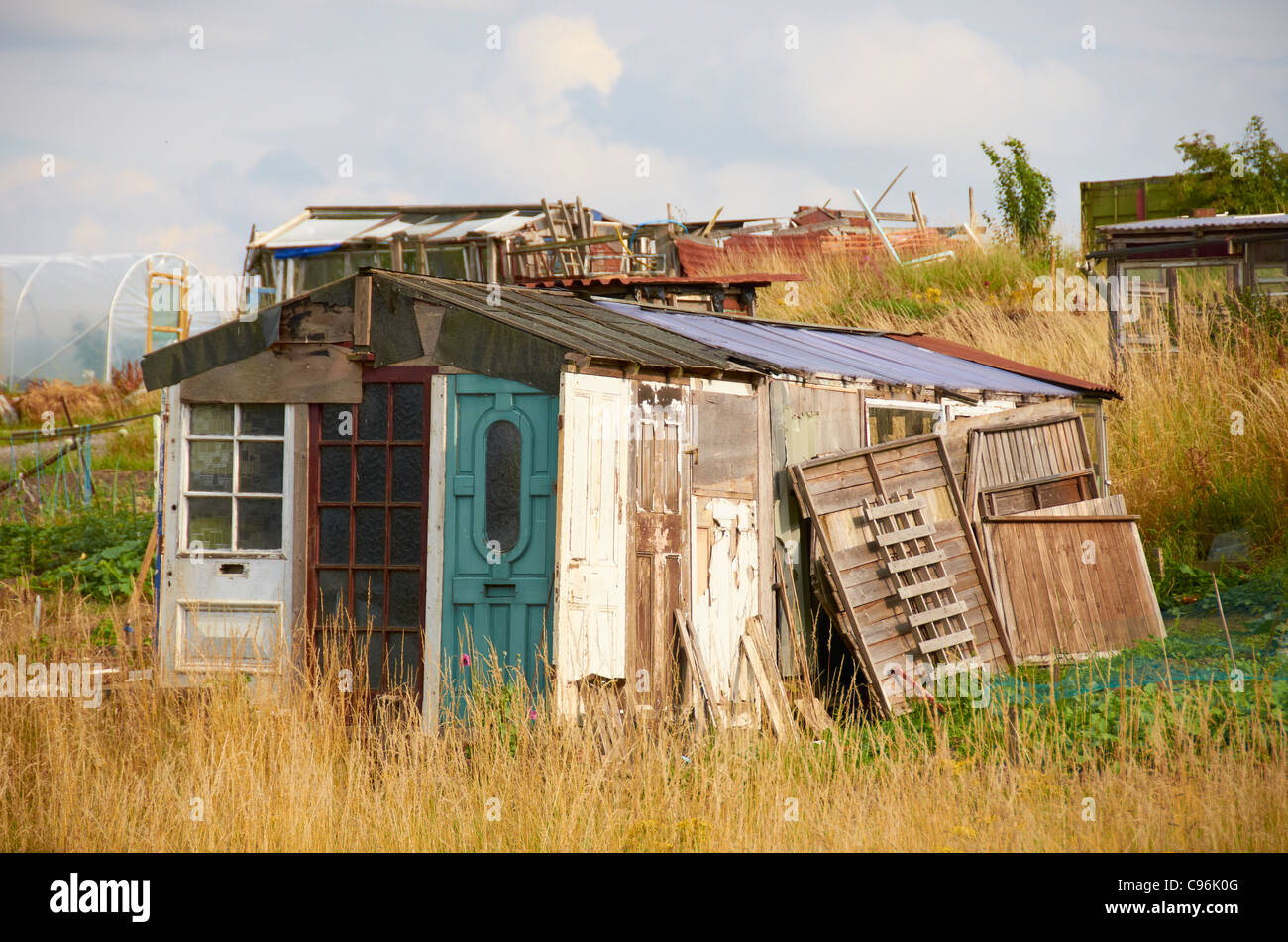 Falling down shed on allotment hi-res stock photography and images - Alamy