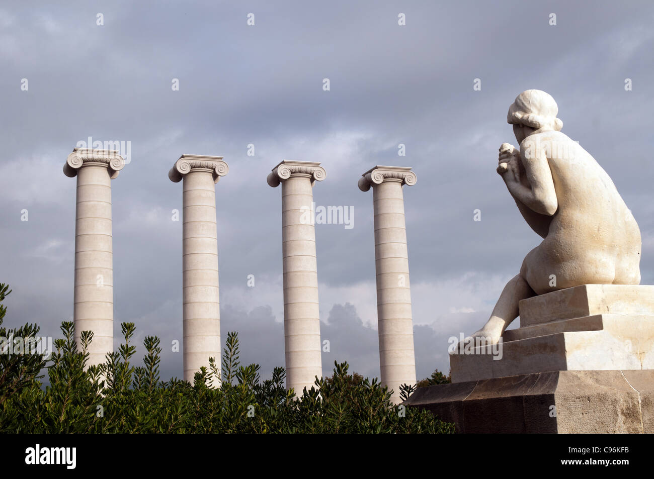 Four columns hi-res stock photography and images - Alamy