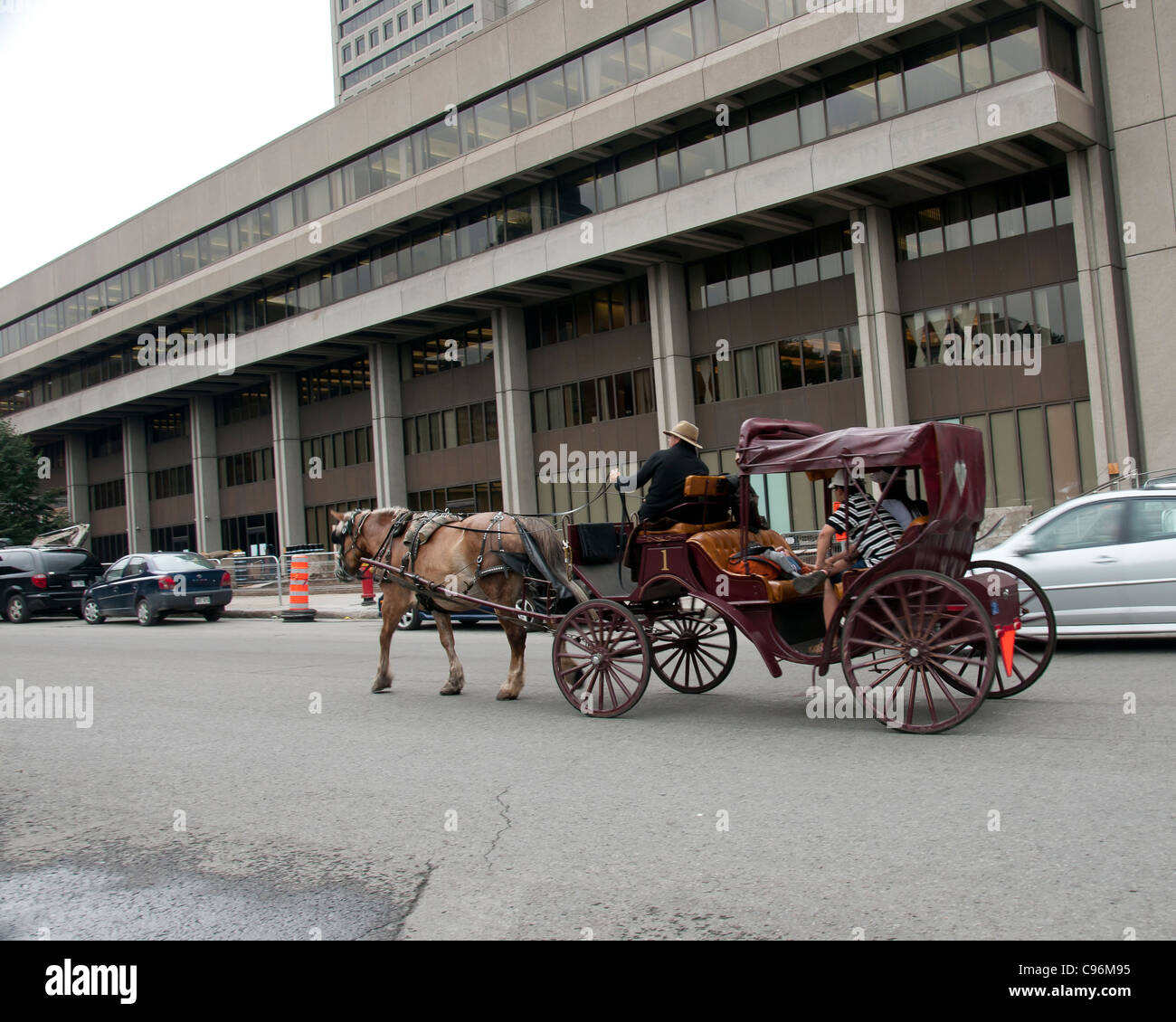 Quebec road signs hi-res stock photography and images - Alamy